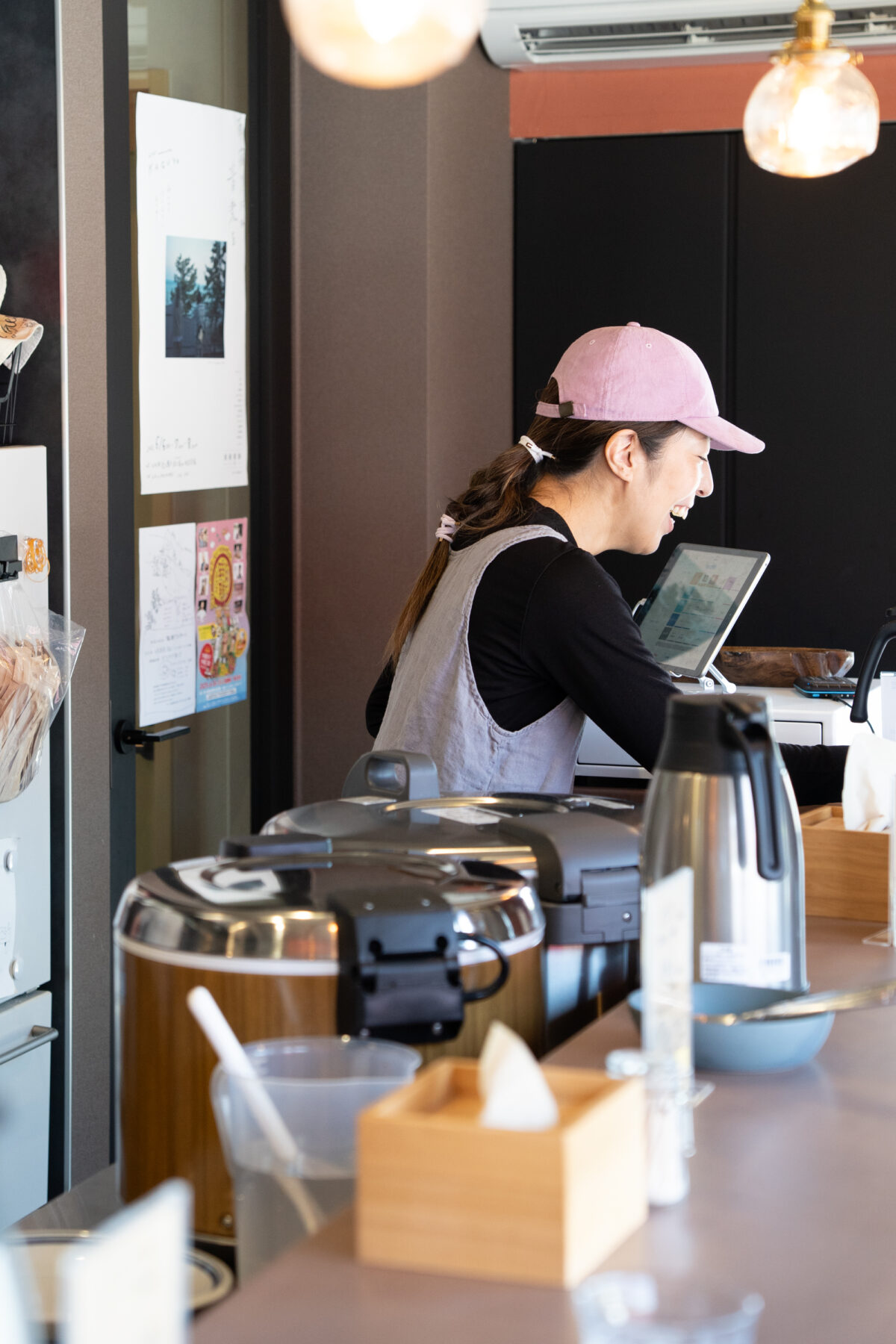 【滋賀・比良】CURRY STAND 956｜やさしくて力強いチキンカレー。南比良に現れた、スパイスの隠れ家。 - ここと｜滋賀・京都の ...